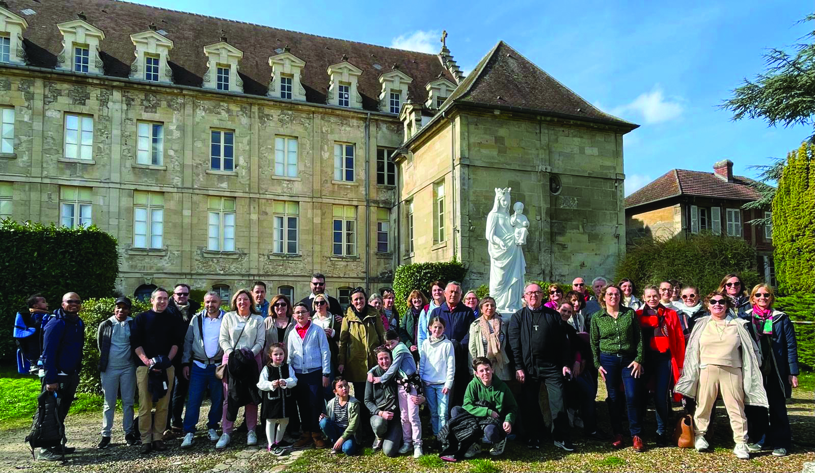 Marche des maristes en éducation de Saint-Vincent et de Bury-Rosaire ...